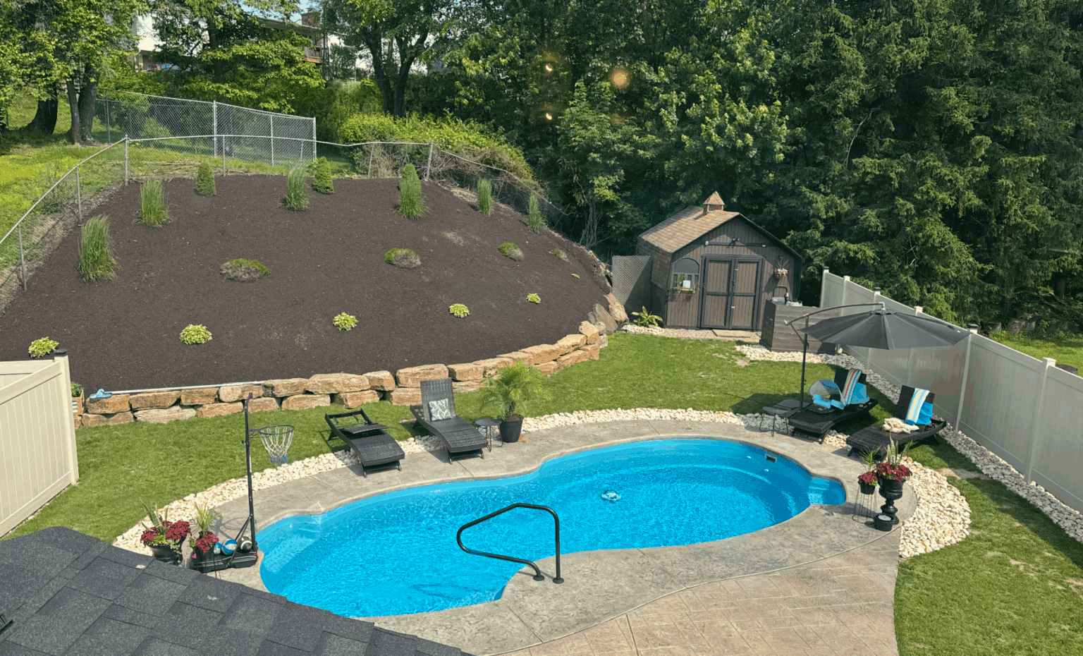 Fiberglass Pool Colors: Explore Stunning Gelcoat Finishes